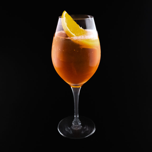 Aperol Spritz Recept - Goda drinkar online - Drinkoteket