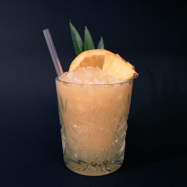 Russian Spring Punch Recept - Goda drinkar online - Drinkoteket